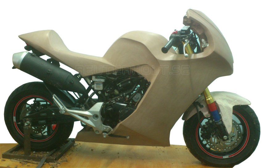 Petter Reuterholt, motorcycle clay modeller